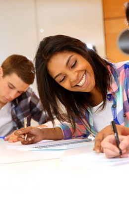 Phrase d'accroche : définition et exemples percutants